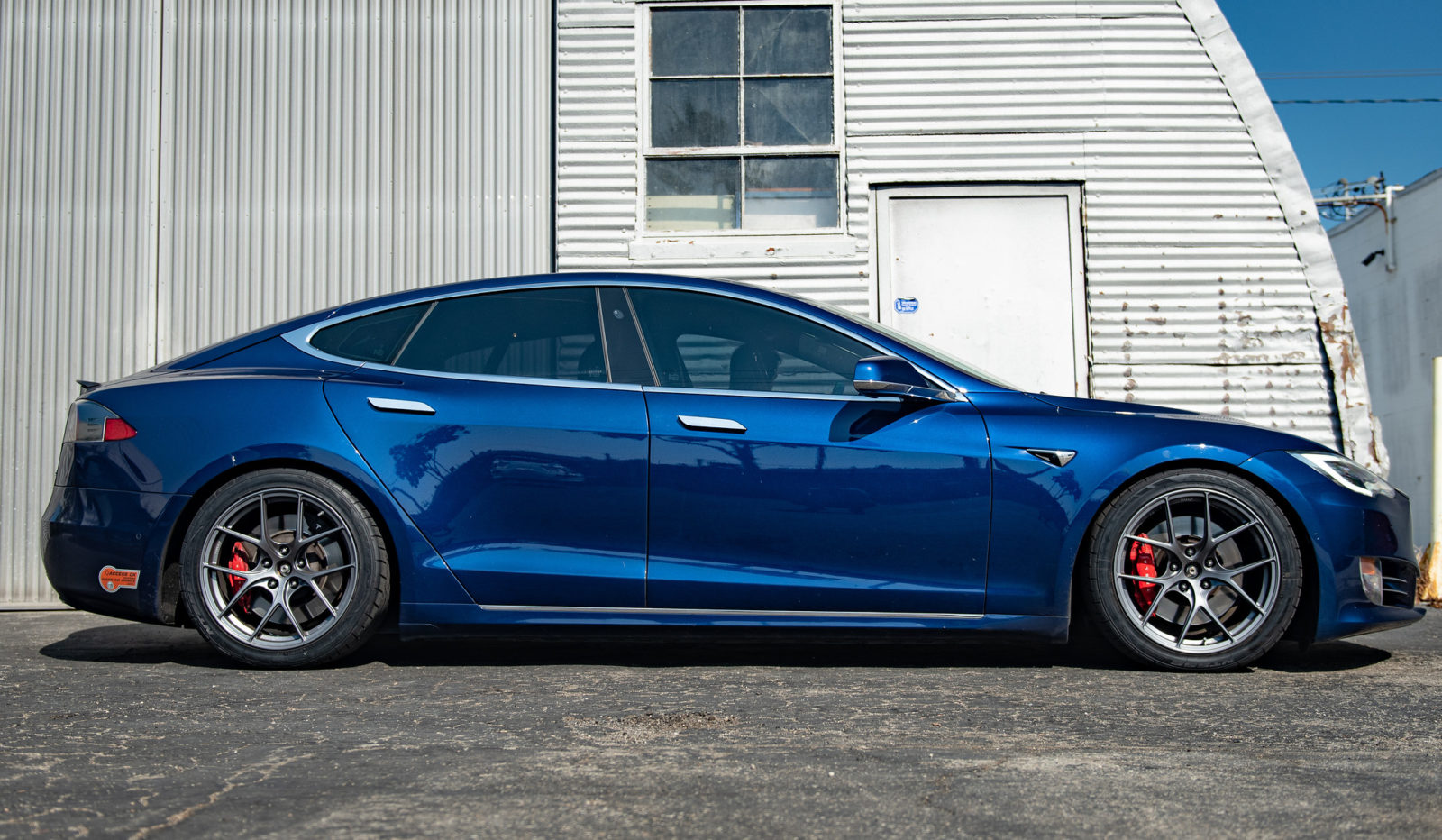 Tesla Model S P100D - Titan 7 T-S5, Nitto tires, and Blox Lowering Links